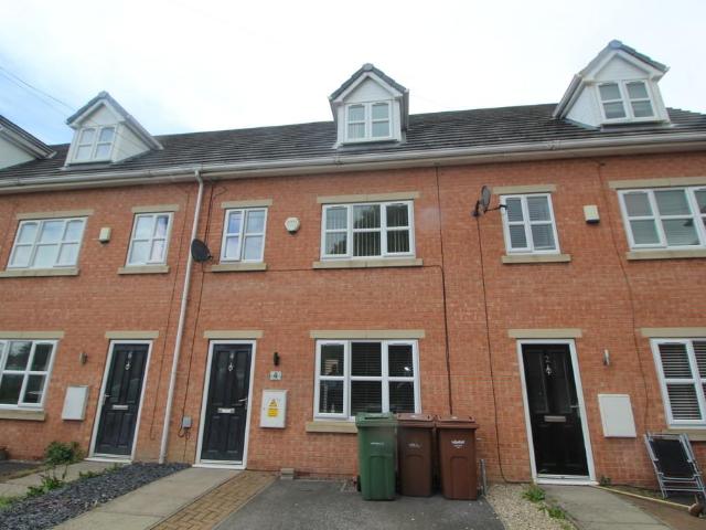 3 bedroom townhouse to rent