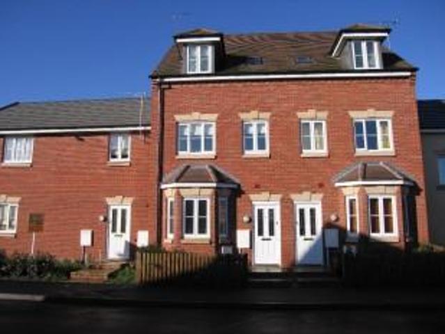 3 bedroom townhouse to rent