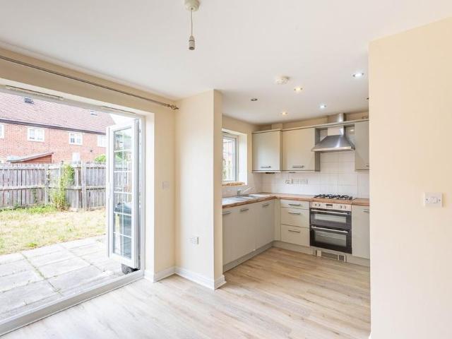 3 bedroom townhouse to rent