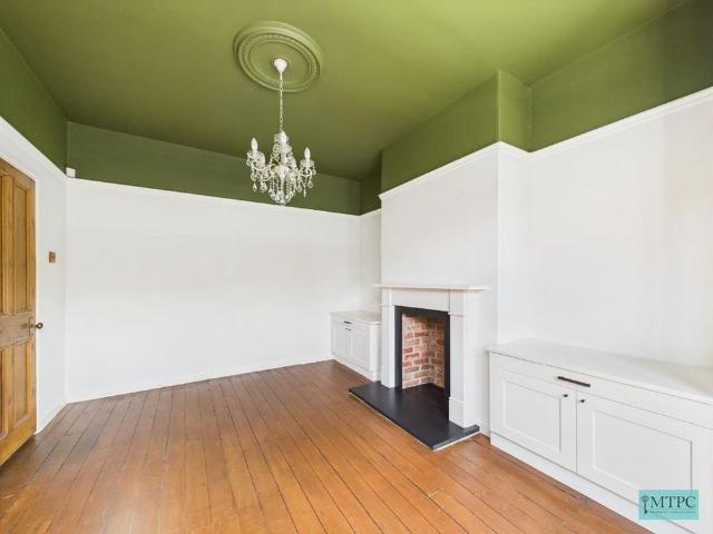 3 bedroom townhouse to rent