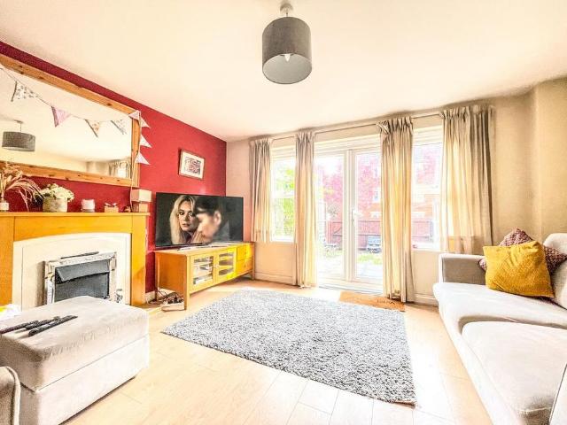 3 bedroom townhouse to rent