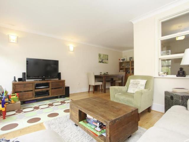 3 bedroom townhouse to rent