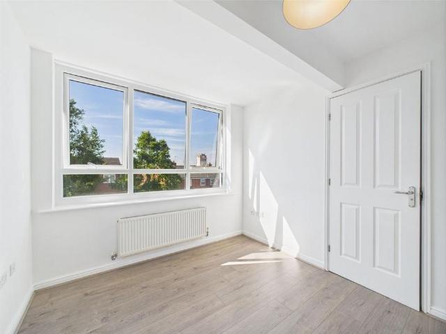 3 bedroom townhouse to rent