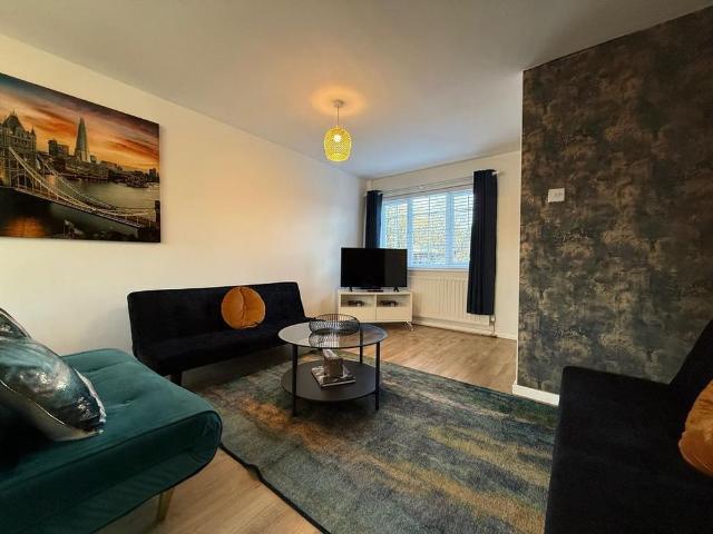 3 bedroom townhouse to rent