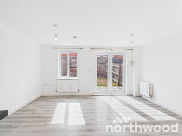 3 bedroom townhouse to rent