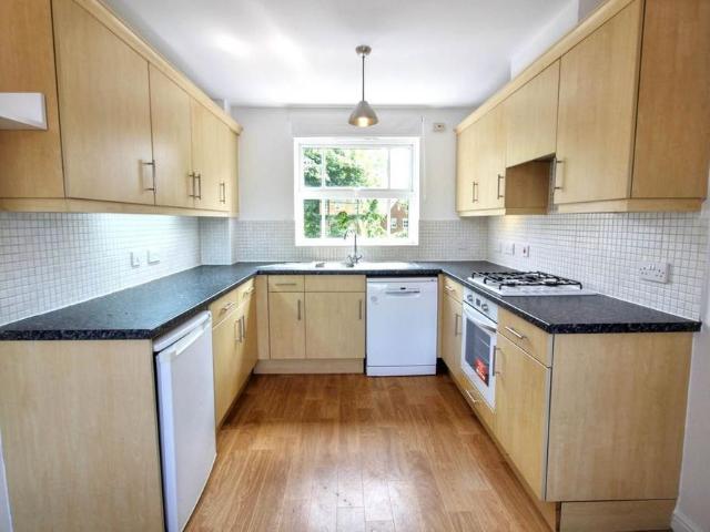 3 bedroom townhouse to rent