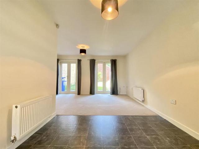 3 bedroom townhouse to rent
