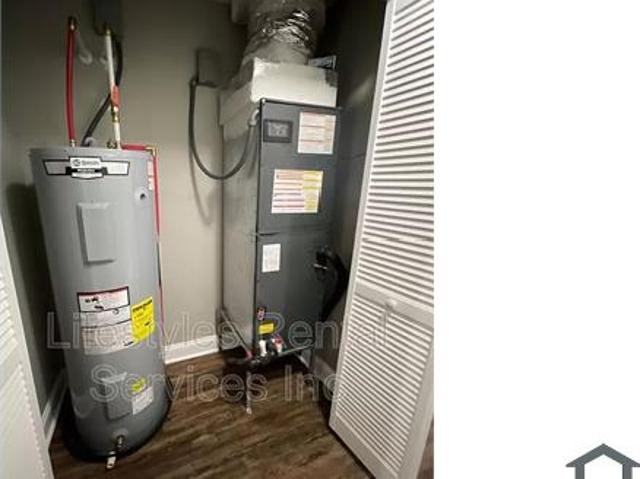 3 Bedroom Townhouse 1756 Lane Ave S in Jacksonville, FL 32210 | AffordableHousing. Com