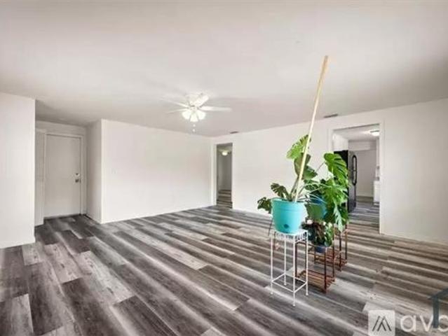 3 Bedroom Townhouse 2940 Fitzgerald St in Jacksonville, FL 32254 | AffordableHousing. Com