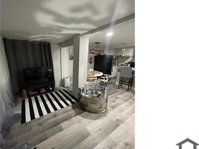 3 Bedroom Townhouse 2295 E Crystal Lake Ave in Orlando, FL 32806 | AffordableHousing. Com