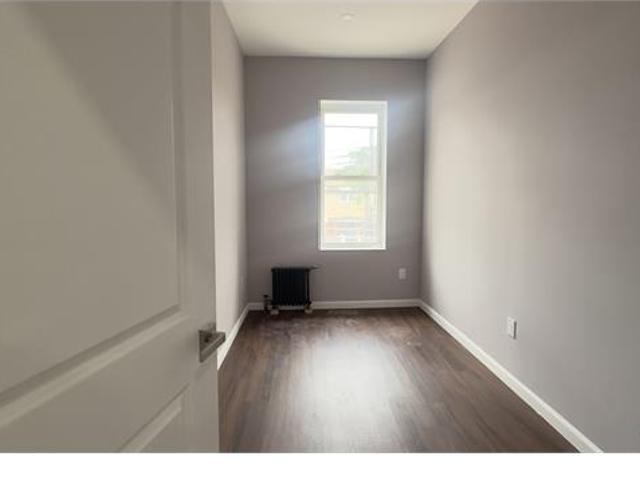 3 Bedroom Townhouse 576 Essex St in Brooklyn, NY 11208 | AffordableHousing. Com