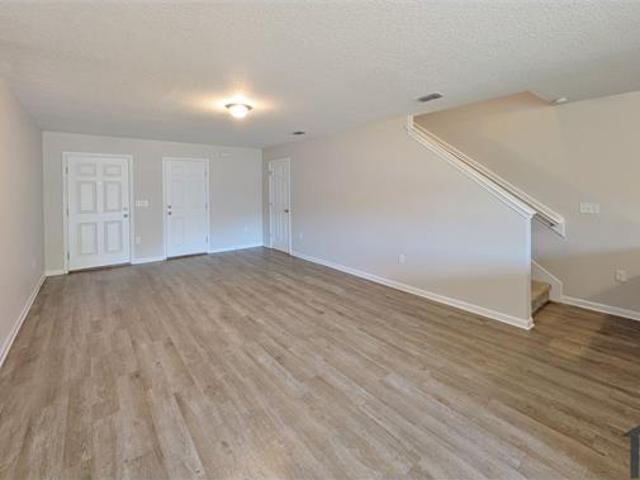 3 Bedroom Townhouse 6795 Lake Mist Ln in Jacksonville, FL 32210 | AffordableHousing. Com