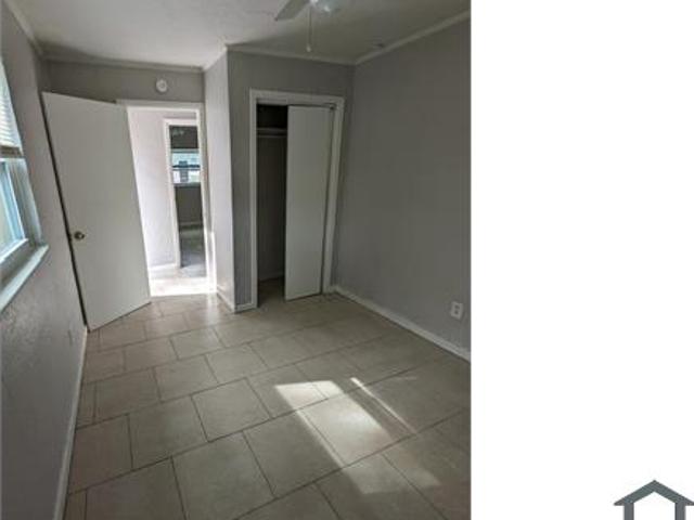 3 Bedroom Townhouse 902 W Jackson St in Orlando, FL 32805 | AffordableHousing. Com