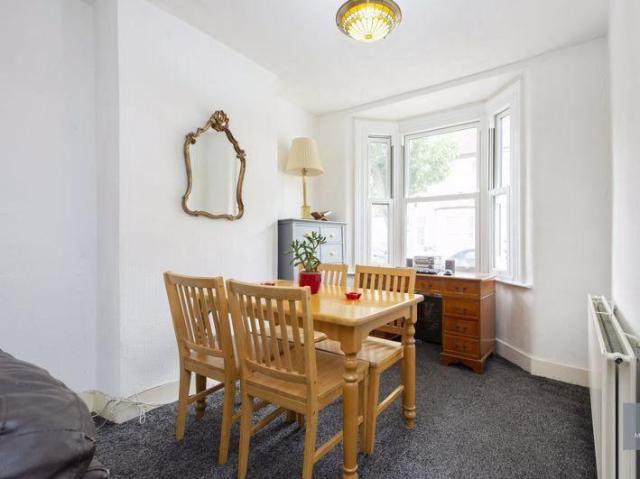 3 Bedroom to Rent in Startford