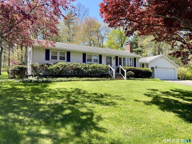 3 bedroom, Tolland CT 06084 LS103128582