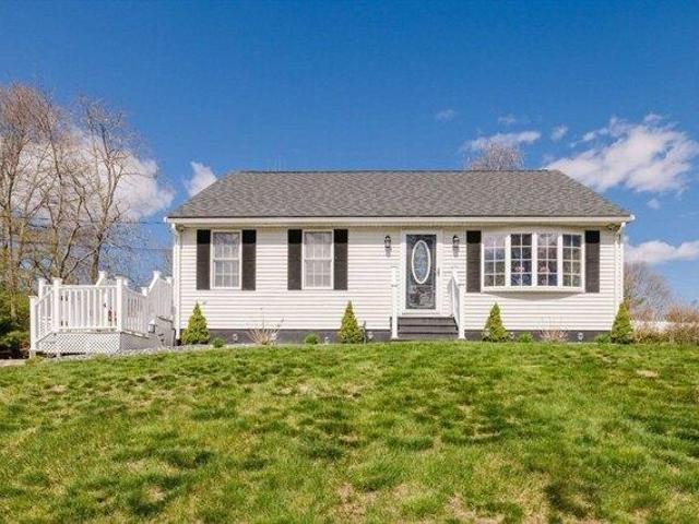 3 bedroom, Taunton MA 02780 102280654