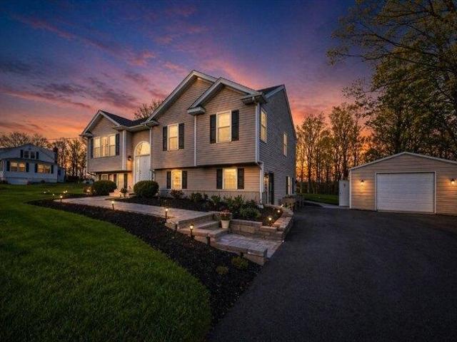 3 bedroom, Taunton MA 02780 104811801
