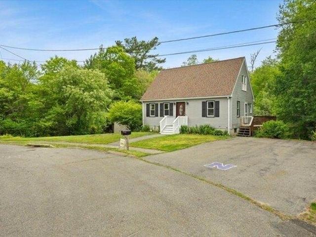 3 bedroom, Taunton MA 02780 104835650