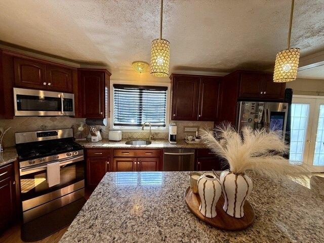 3 bedroom, Taunton MA 02780 105081998