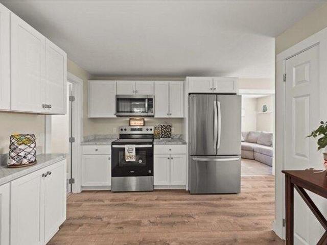 3 bedroom, Taunton MA 02780 105081070