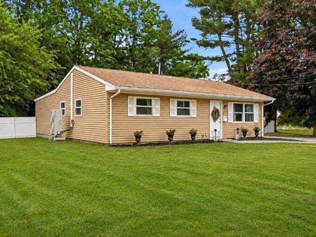 3 bedroom, Taunton MA 02780 105082022