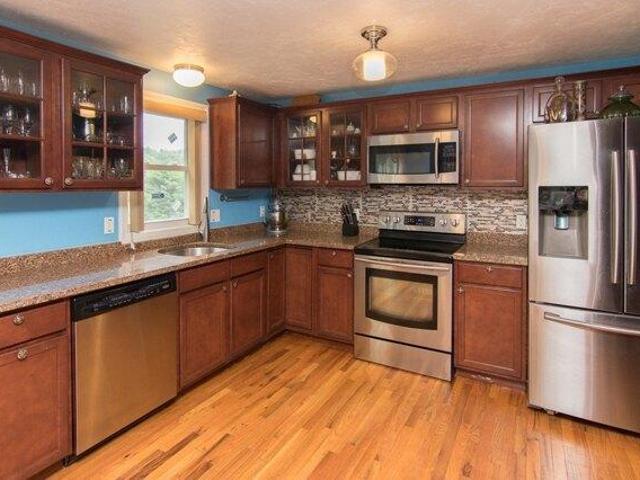 3 bedroom, Taunton MA 02780 105122949