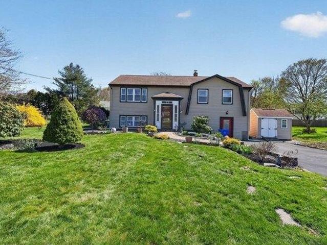 3 bedroom, Taunton MA 02780 LS102779418