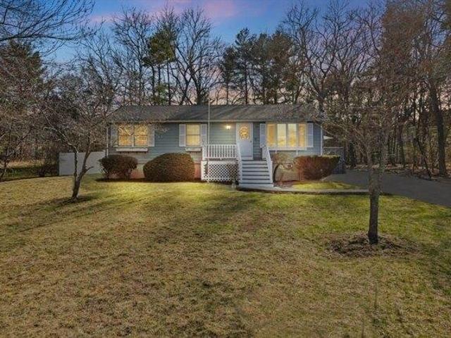 3 bedroom, Taunton MA 02718 102316091