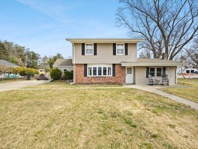 3 bedroom, Taunton MA 02718 102370548