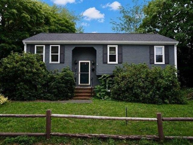 3 bedroom, Taunton MA 02718 105059590