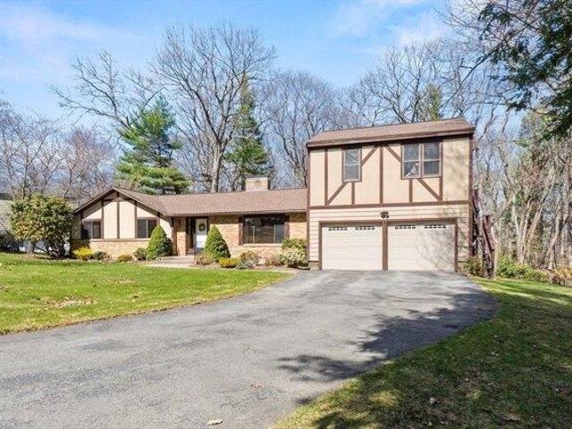 3 bedroom, Tewksbury MA 01876 LS102727976