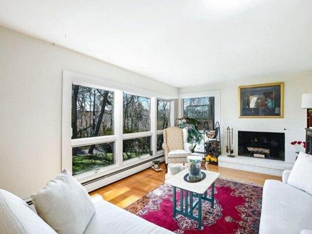 3 bedroom, Teaticket MA 02536 103664043