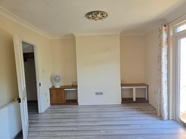 3 Bedroom Terrace House 3 bed terraced house to rent £1,395 pcm £322 pw