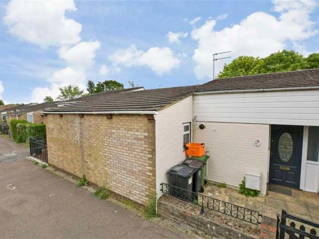 3 Bedroom Terraced Bungalow