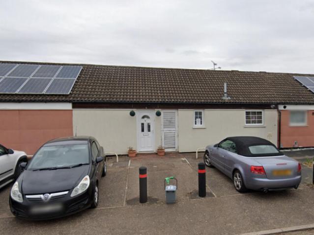 3 bedroom terraced bungalow for rent in Honeyhill, Peterborough, PE4