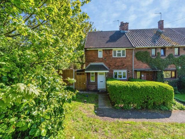 3 bedroom terraced bungalow for sale