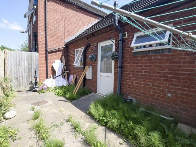3 bedroom terraced bungalow for sale