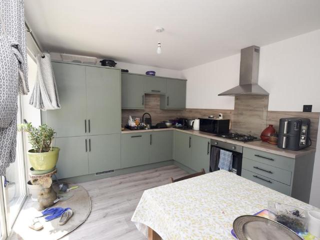 3 bedroom terraced bungalow for sale