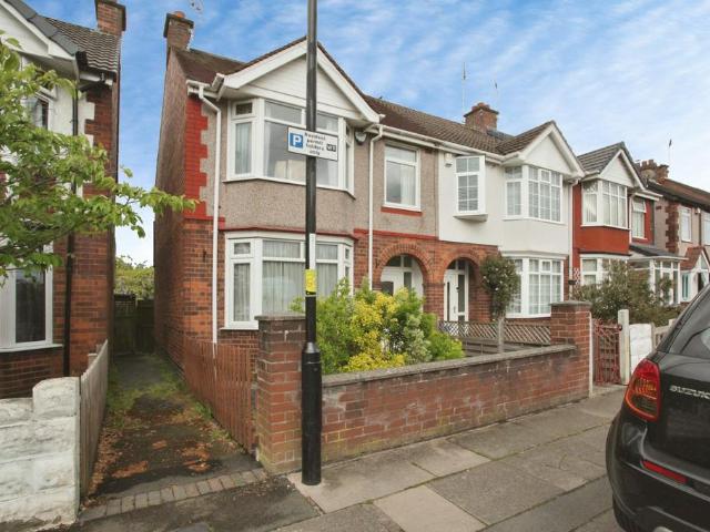 3 bedroom terraced bungalow for sale
