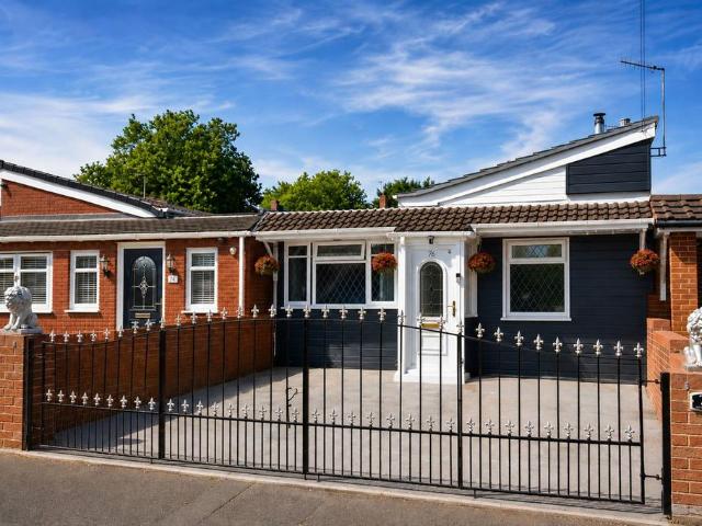 3 bedroom terraced bungalow for sale