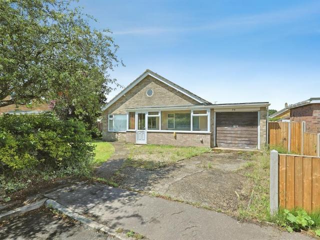 3 bedroom terraced bungalow for sale