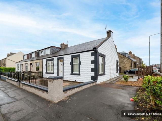 3 bedroom terraced bungalow for sale