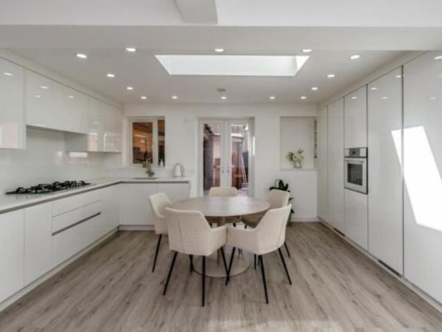 3 bedroom terraced bungalow for sale in Dunstall Avenue, Wolverhampton, WV6