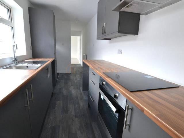 3 bedroom terraced bungalow to rent