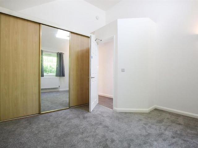 3 bedroom terraced bungalow to rent
