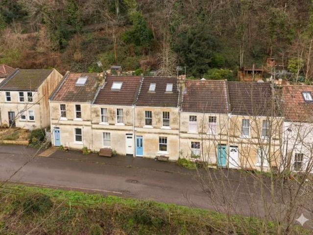 3 Bedroom Terraced House