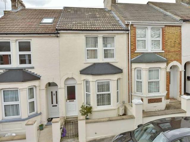 3 Bedroom Terraced House