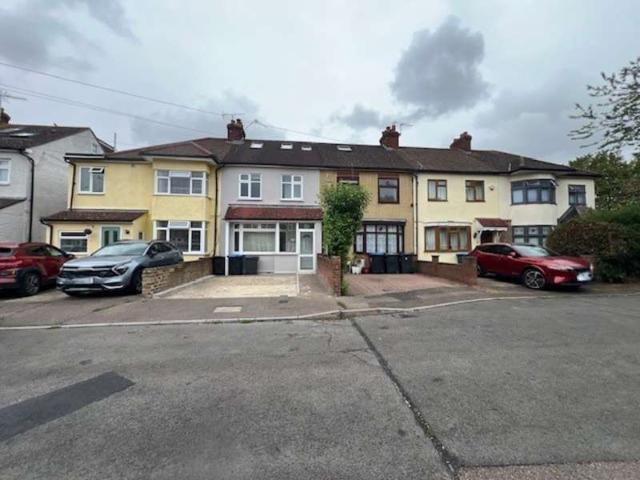 3 Bedroom Terraced House