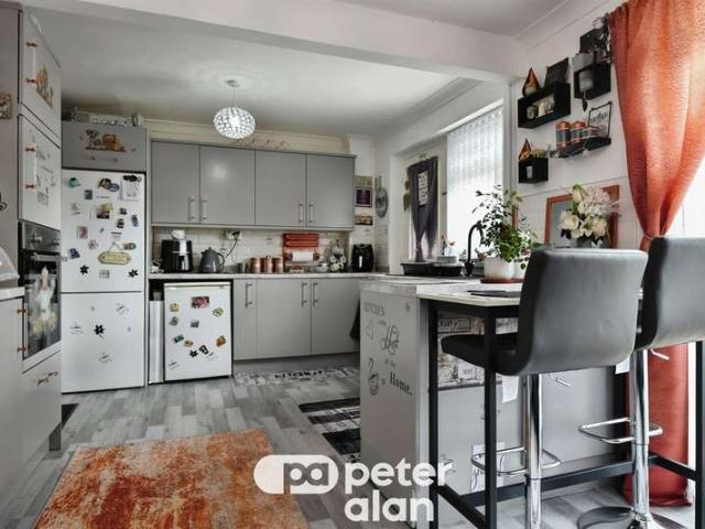 3 Bedroom Terraced House