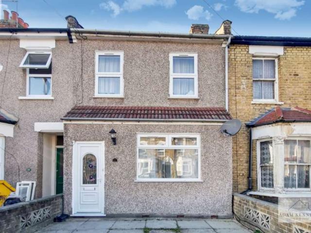 3 Bedroom Terraced House